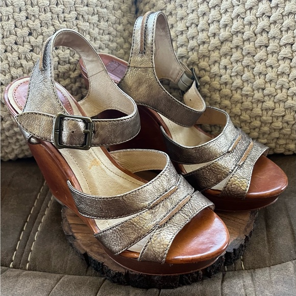 Frye | Shoes | Frye Corrine Stitch Genuine Leather Bronze Metallic ...